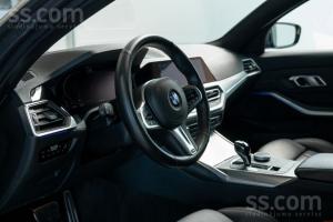 Grey BMW 320 2019 in Riga, with an engine capacity of 2.00 L and mileage of 109 thousand km for 28900 €, photo 6 on AUTOMOTO.COM.LV