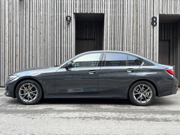 Grey BMW 320 2019 in Riga, with an engine capacity of 2.00 L and mileage of 177 thousand km for 23900 €, photo 5 on AUTOMOTO.COM.LV