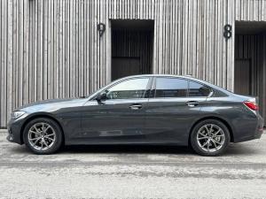 Pelēks BMW 320 2019 Rīga, ar dzinēja tilpumu 2.00 L un nobraukumu 177 tūkst. km par 23900 €, foto 6 vietnē AUTOMOTO.COM.LV