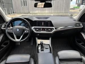 Pelēks BMW 320 2019 Rīga, ar dzinēja tilpumu 2.00 L un nobraukumu 177 tūkst. km par 23900 €, foto 9 vietnē AUTOMOTO.COM.LV