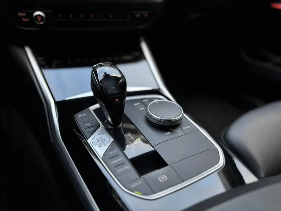 Pelēks BMW 320 2019 Rīga, ar dzinēja tilpumu 2.00 L un nobraukumu 177 tūkst. km par 23900 €, foto 12 vietnē AUTOMOTO.COM.LV