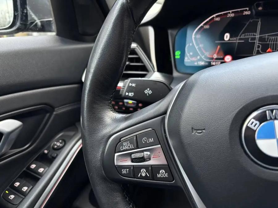 Pelēks BMW 320 2019 Rīga, ar dzinēja tilpumu 2.00 L un nobraukumu 177 tūkst. km par 23900 €, foto 16 vietnē AUTOMOTO.COM.LV