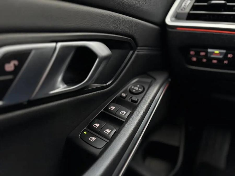 Pelēks BMW 320 2019 Rīga, ar dzinēja tilpumu 2.00 L un nobraukumu 177 tūkst. km par 23900 €, foto 19 vietnē AUTOMOTO.COM.LV