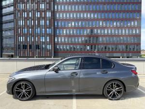Grey BMW 320 2019 in Riga, with an engine capacity of 2.00 L and mileage of 77 thousand km for 21500 €, photo 3 on AUTOMOTO.COM.LV