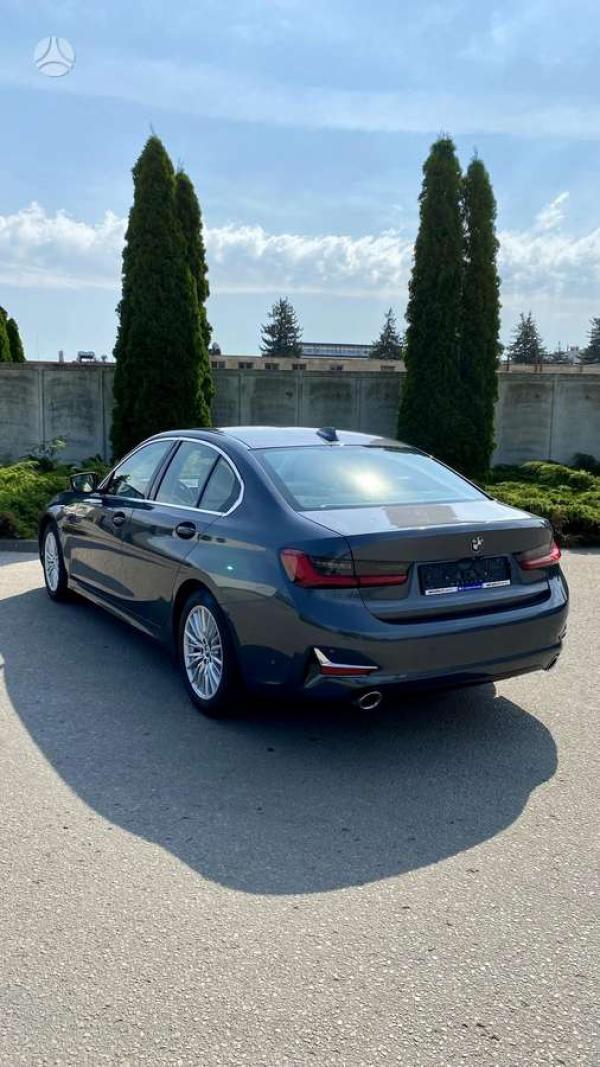 Grey BMW 320 2019 in Marijampole, with an engine capacity of 2.00 L and mileage of 20 thousand km for 24100 €, photo 2 on AUTOMOTO.COM.LV