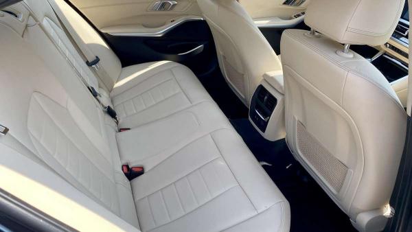 Grey BMW 320 2019 in Marijampole, with an engine capacity of 2.00 L and mileage of 20 thousand km for 24100 €, photo 9 on AUTOMOTO.COM.LV