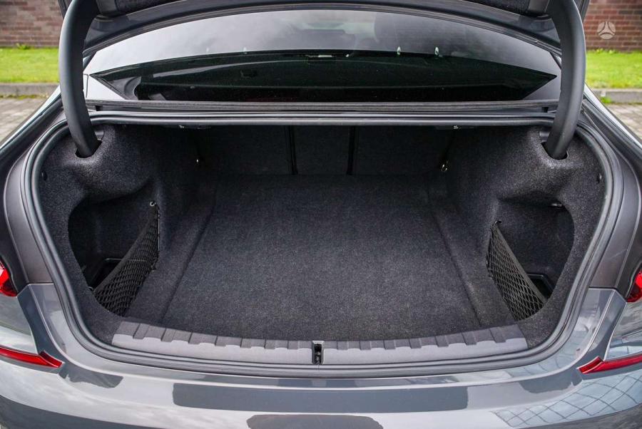 Pelēks BMW 320 2019 Marijampole, ar dzinēja tilpumu 2.00 L un nobraukumu 273 tūkst. km par 21950 €, foto 11 vietnē AUTOMOTO.COM.LV