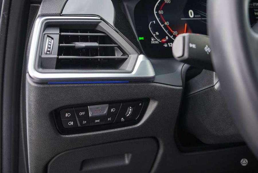 Pelēks BMW 320 2019 Marijampole, ar dzinēja tilpumu 2.00 L un nobraukumu 273 tūkst. km par 21950 €, foto 26 vietnē AUTOMOTO.COM.LV