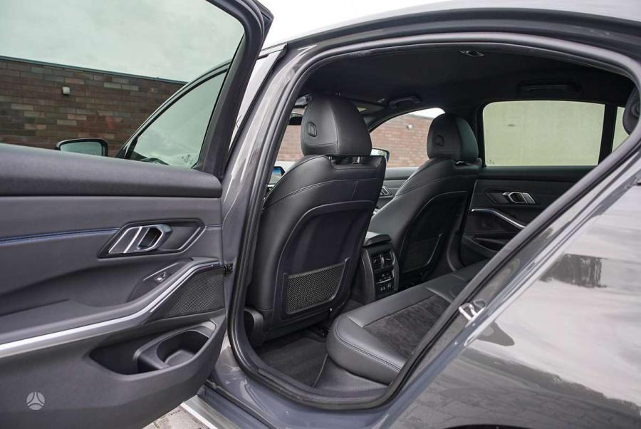 Pelēks BMW 320 2019 Marijampole, ar dzinēja tilpumu 2.00 L un nobraukumu 273 tūkst. km par 21950 €, foto 28 vietnē AUTOMOTO.COM.LV