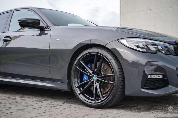 Grey BMW 320 2019 in Marijampole, with an engine capacity of 2.00 L and mileage of 273 thousand km for 21950 €, photo 5 on AUTOMOTO.COM.LV