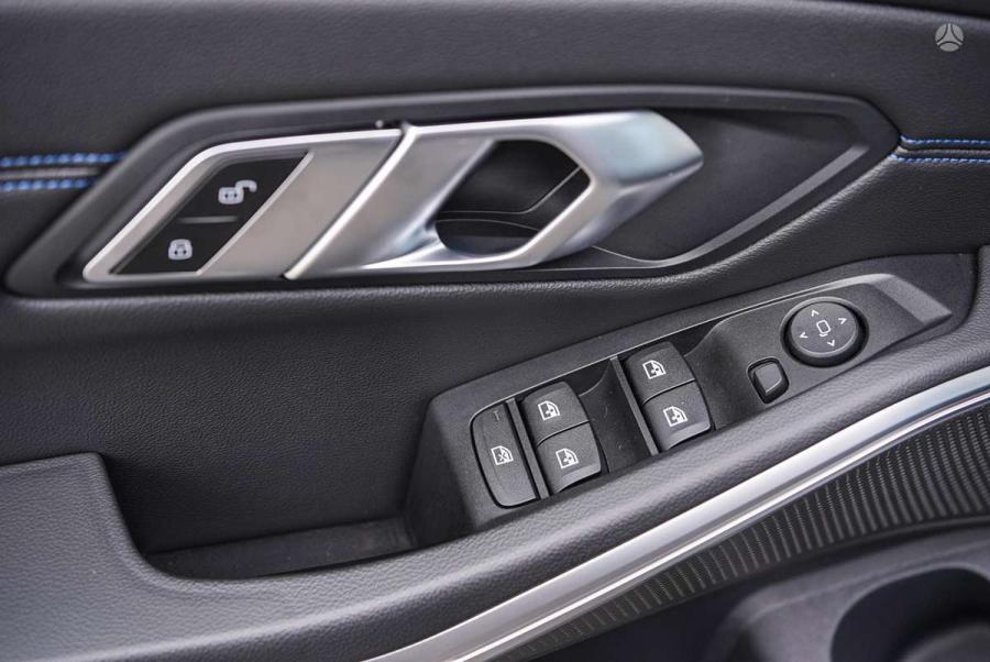 Pelēks BMW 320 2019 Marijampole, ar dzinēja tilpumu 2.00 L un nobraukumu 273 tūkst. km par 21950 €, foto 27 vietnē AUTOMOTO.COM.LV
