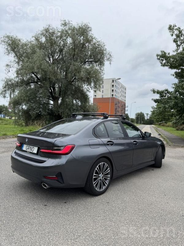 Grey BMW 320 2020 in Riga, with an engine capacity of 2.00 L and mileage of 72 thousand km for 25700 €, photo 3 on AUTOMOTO.COM.LV