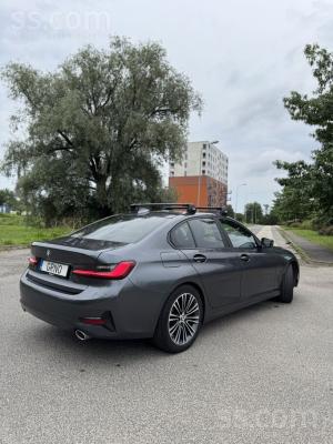 Grey BMW 320 2020 in Riga, with an engine capacity of 2.00 L and mileage of 72 thousand km for 25700 €, photo 3 on AUTOMOTO.COM.LV