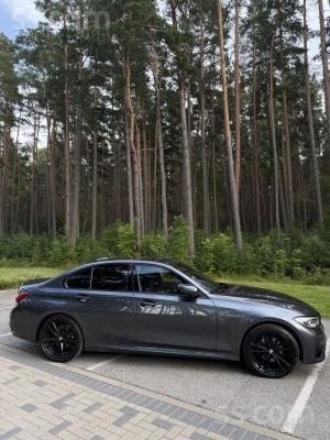 Grey BMW 320 2020 in Jurmala, with an engine capacity of 2.00 L and mileage of 70 thousand km for 28500 €, photo 4 on AUTOMOTO.COM.LV