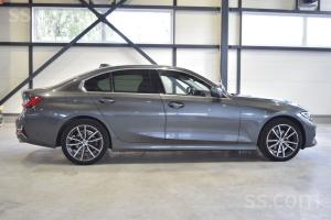 Grey BMW 320 2020 in Riga, with an engine capacity of 2.00 L and mileage of 170 thousand km for 20300 €, photo 19 on AUTOMOTO.COM.LV