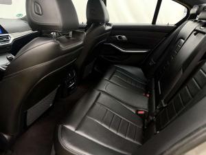 Grey BMW 320 2021 in Vilnius, with an engine capacity of 2.00 L and mileage of 143 thousand km for 29999 €, photo 12 on AUTOMOTO.COM.LV