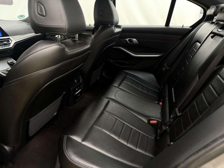 Grey BMW 320 2021 in Vilnius, with an engine capacity of 2.00 L and mileage of 143 thousand km for 29999 €, photo 12 on AUTOMOTO.COM.LV