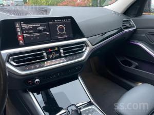 Grey BMW 320 2021 in Riga, with an engine capacity of 2.00 L and mileage of 151 thousand km for 23900 €, photo 14 on AUTOMOTO.COM.LV