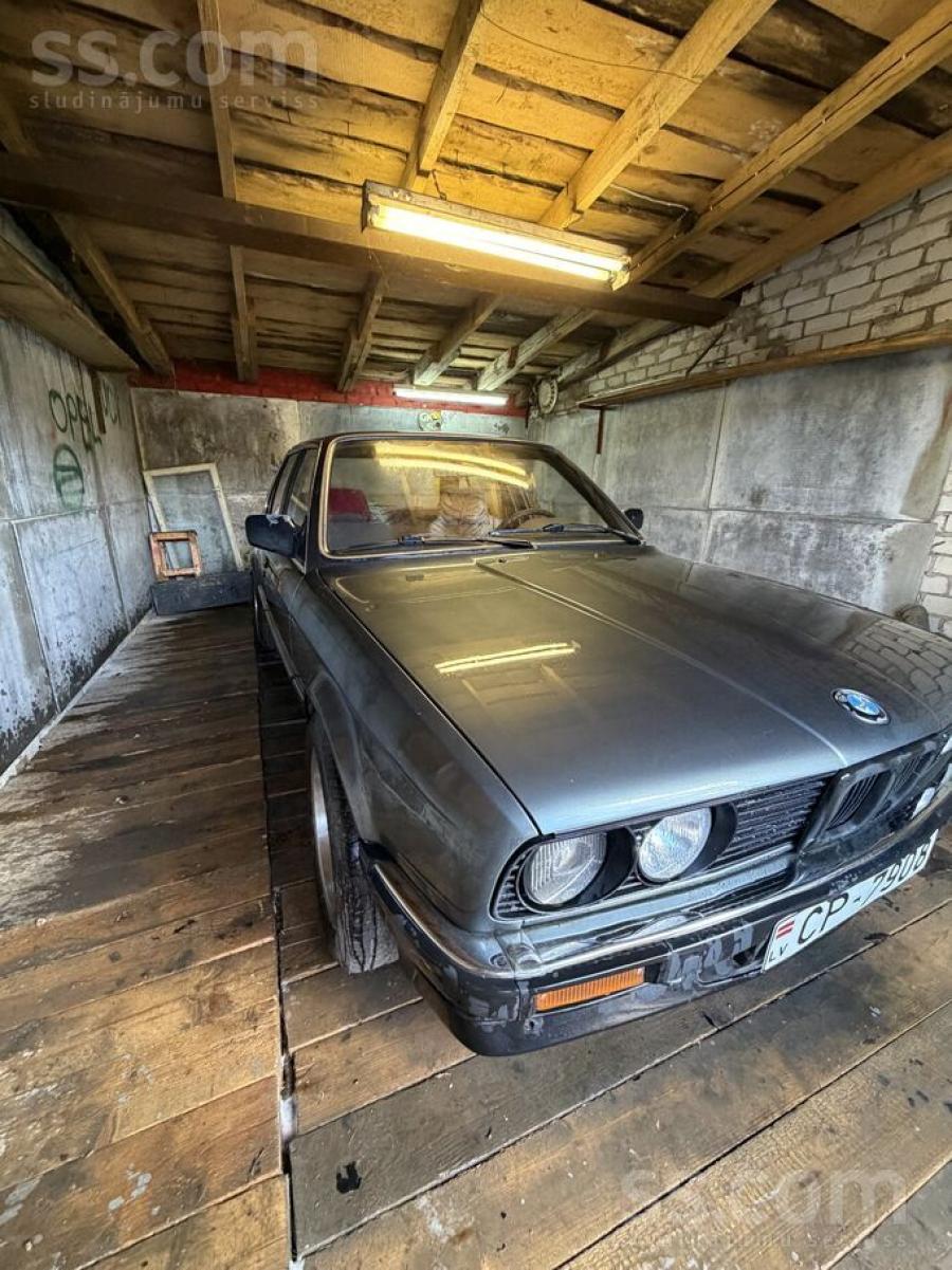 Pelēks BMW 320 1987 Gulbene, ar dzinēja tilpumu 2.00 L un nobraukumu 215 tūkst. km par 3200 €, foto 7 vietnē AUTOMOTO.COM.LV