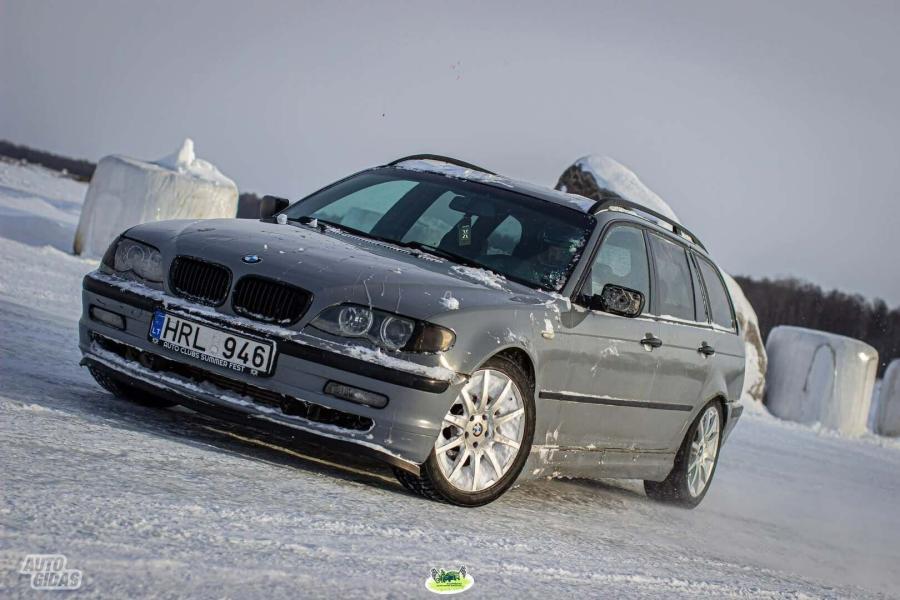 Pelēks BMW 320 2001 Anykščiai, ar dzinēja tilpumu 2.00 L un nobraukumu 479 tūkst. km par 1100 €, foto 1 vietnē AUTOMOTO.COM.LV