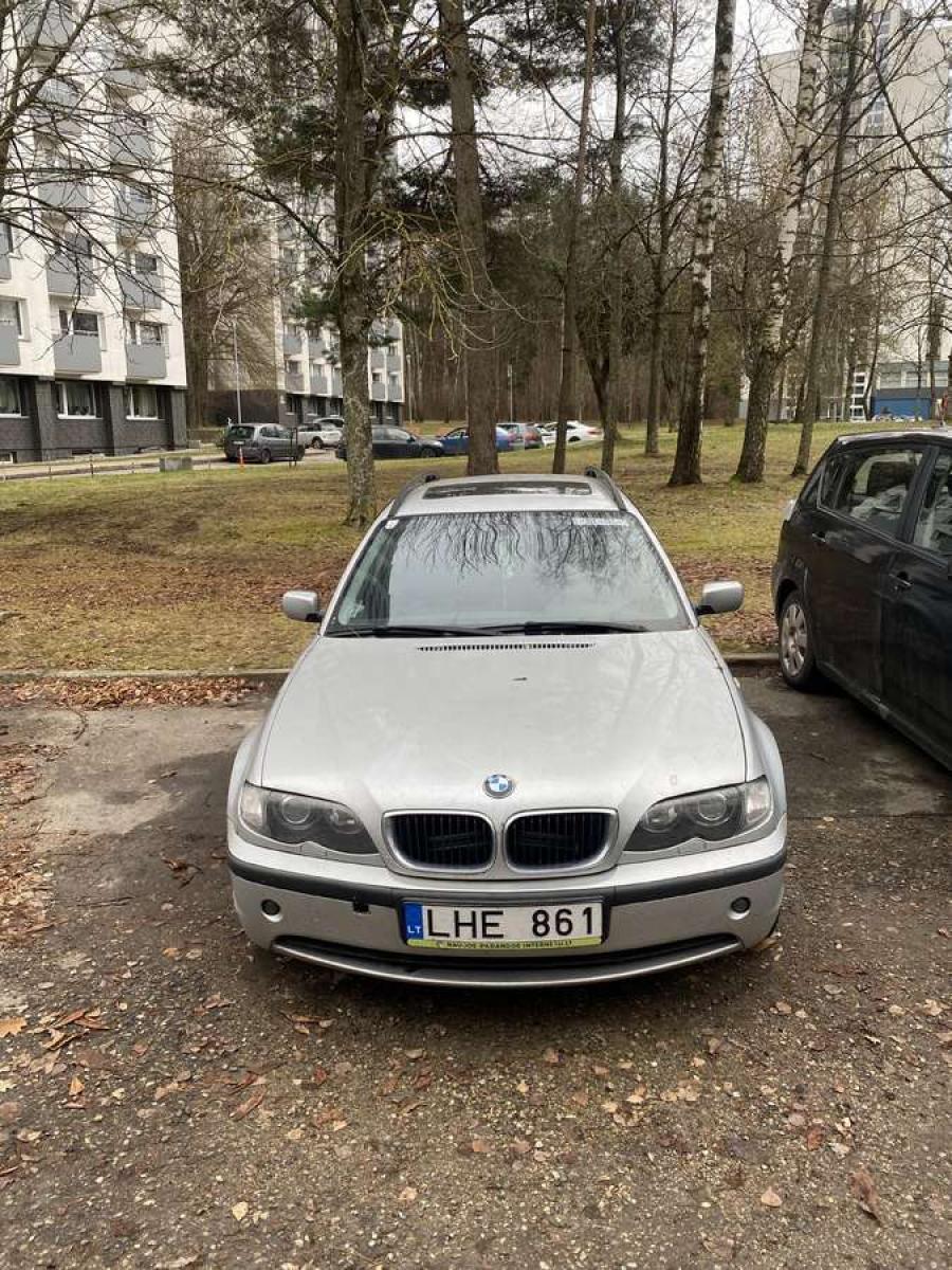 Pelēks BMW 320 2002 Viļņa, ar dzinēja tilpumu 2.00 L un nobraukumu 320 tūkst. km par 800 €, foto 1 vietnē AUTOMOTO.COM.LV