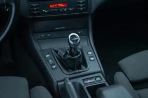 Pelēks BMW 320 2002 Liepāja, ar dzinēja tilpumu 2.00 L un nobraukumu 305 tūkst. km par 3000 €, foto 16 vietnē AUTOMOTO.COM.LV