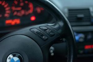 Pelēks BMW 320 2002 Liepāja, ar dzinēja tilpumu 2.00 L un nobraukumu 305 tūkst. km par 3000 €, foto 21 vietnē AUTOMOTO.COM.LV