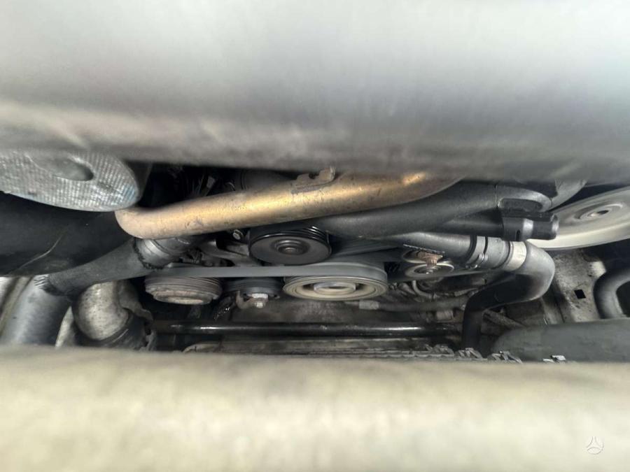 Pelēks BMW 320 2002 Viļņa, ar dzinēja tilpumu 2.00 L un nobraukumu 258 tūkst. km par 2000 €, foto 17 vietnē AUTOMOTO.COM.LV