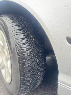 Pelēks BMW 320 2002 Viļņa, ar dzinēja tilpumu 2.00 L un nobraukumu 258 tūkst. km par 2000 €, foto 18 vietnē AUTOMOTO.COM.LV