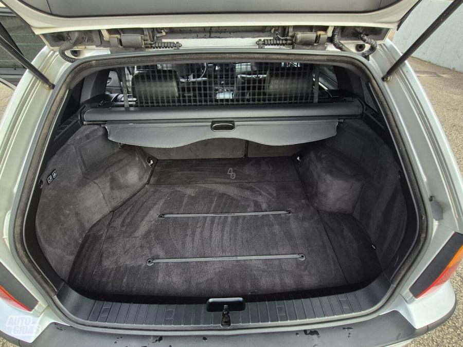 Grey BMW 320 2002 in Vilnius, with an engine capacity of 2.00 L and mileage of 329 thousand km for 2550 €, photo 10 on AUTOMOTO.COM.LV