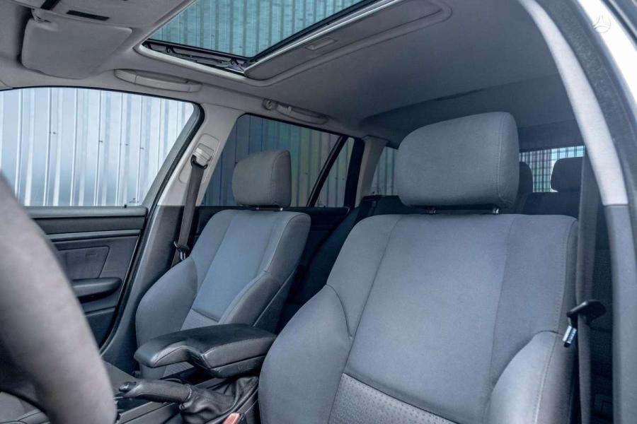 Pelēks BMW 320 2002 Mažeikiai, ar dzinēja tilpumu 2.00 L un nobraukumu 325 tūkst. km par 3900 €, foto 19 vietnē AUTOMOTO.COM.LV