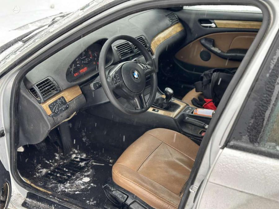 Pelēks BMW 320 2003 Ukmergė, ar dzinēja tilpumu 2.00 L un nobraukumu 505 tūkst. km par 700 €, foto 7 vietnē AUTOMOTO.COM.LV