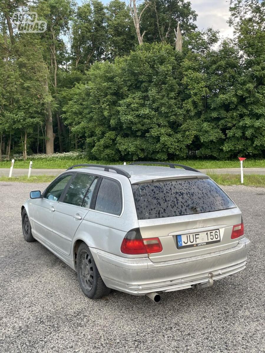 Pelēks BMW 320 2003 Panevēža, ar dzinēja tilpumu 2.00 L un nobraukumu 390 tūkst. km par 1050 €, foto 4 vietnē AUTOMOTO.COM.LV