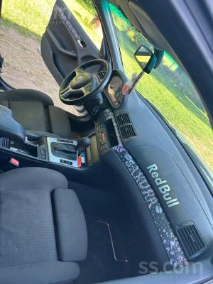 Pelēks BMW 320 2003 Valmiera, ar dzinēja tilpumu 2.00 L un nobraukumu 443 tūkst. km par 1500 €, foto 3 vietnē AUTOMOTO.COM.LV