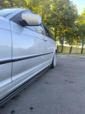 Pelēks BMW 320 2003 Mažeikiai, ar dzinēja tilpumu 2.00 L un nobraukumu 518 tūkst. km par 2800 €, foto 4 vietnē AUTOMOTO.COM.LV