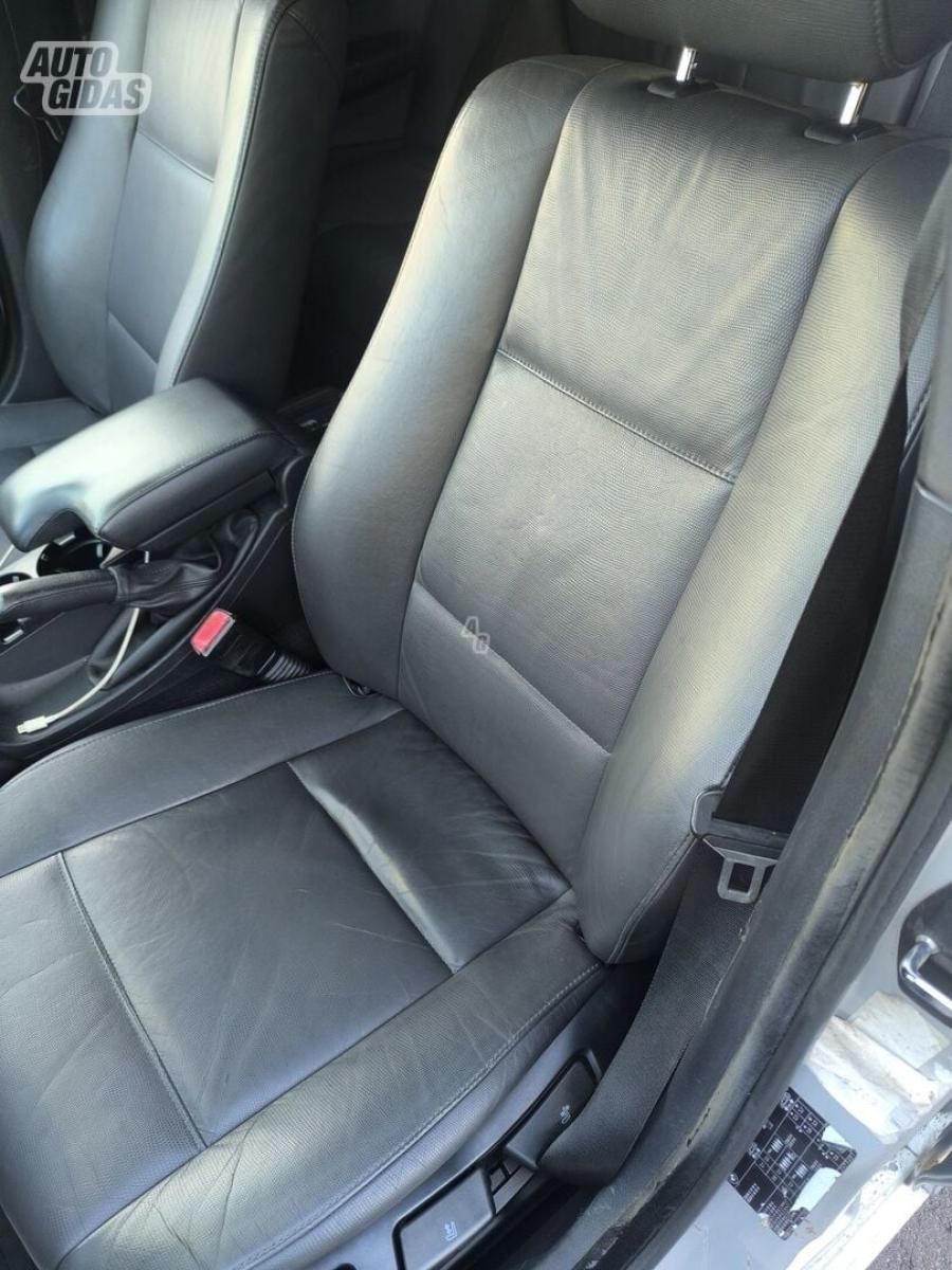 Pelēks BMW 320 2003 Mažeikiai, ar dzinēja tilpumu 2.00 L un nobraukumu 518 tūkst. km par 2800 €, foto 11 vietnē AUTOMOTO.COM.LV