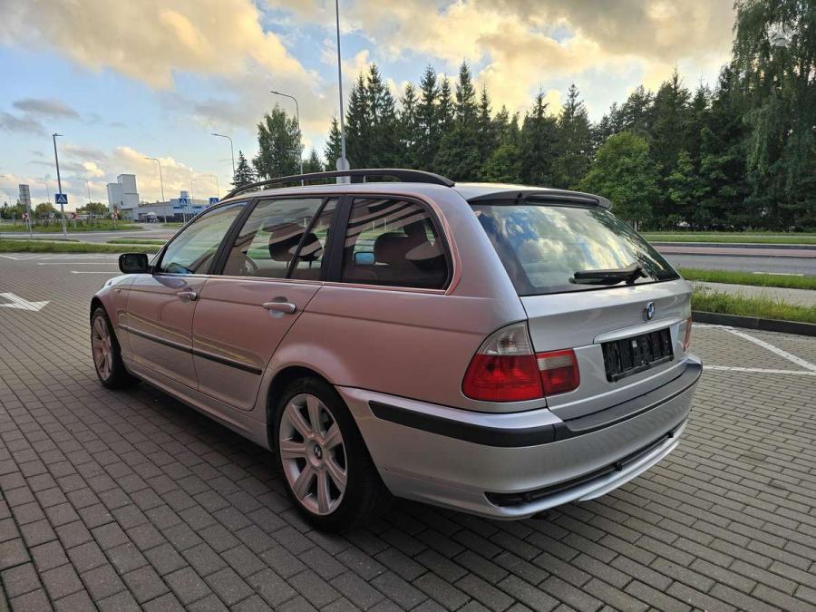 Grey BMW 320 2003 in Utena, with an engine capacity of 2.00 L and mileage of 301 thousand km for 2400 €, photo 5 on AUTOMOTO.COM.LV