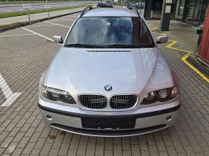 Grey BMW 320 2003 in Utena, with an engine capacity of 2.00 L and mileage of 301 thousand km for 2400 €, photo 13 on AUTOMOTO.COM.LV