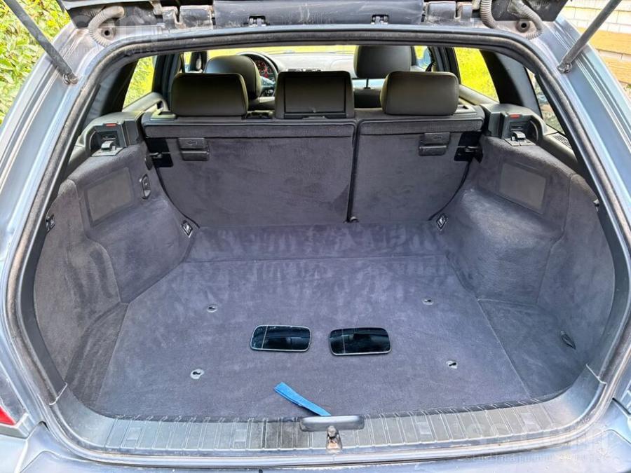 Grey BMW 320 2003 in Ventspils, with an engine capacity of 2.00 L and mileage of 344 thousand km for 2650 €, photo 5 on AUTOMOTO.COM.LV