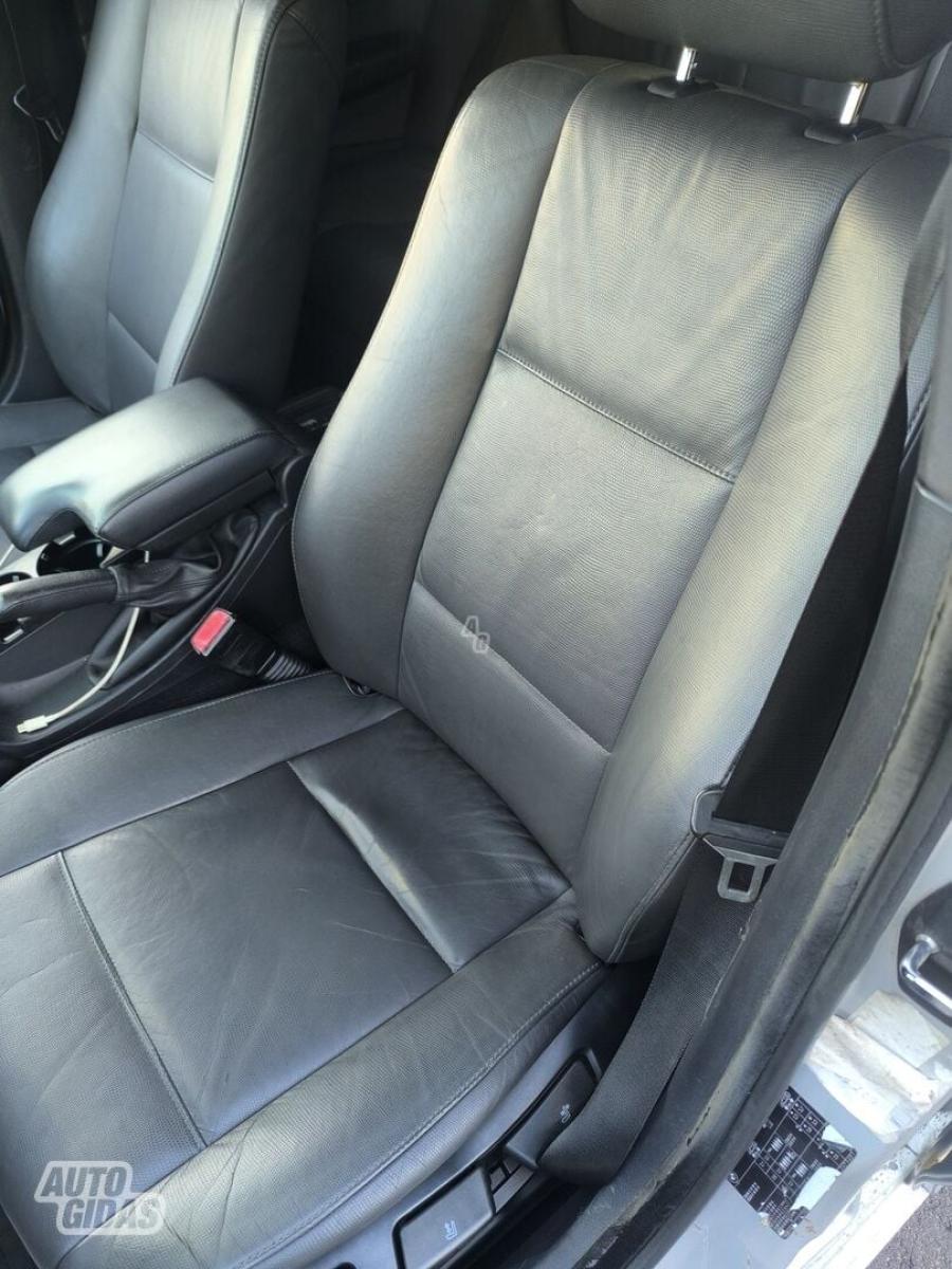 Pelēks BMW 320 2003 Mažeikiai, ar dzinēja tilpumu 2.00 L un nobraukumu 518 tūkst. km par 2800 €, foto 11 vietnē AUTOMOTO.COM.LV