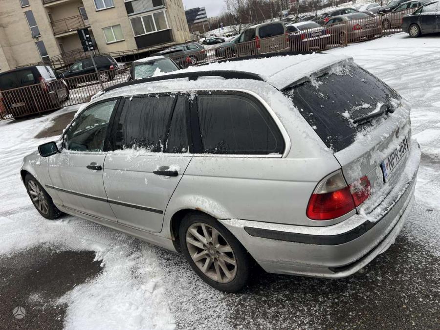 Grey BMW 320 2004 in Vilnius, with an engine capacity of 0.00 L and mileage of 411 thousand km for 1000 €, photo 5 on AUTOMOTO.COM.LV