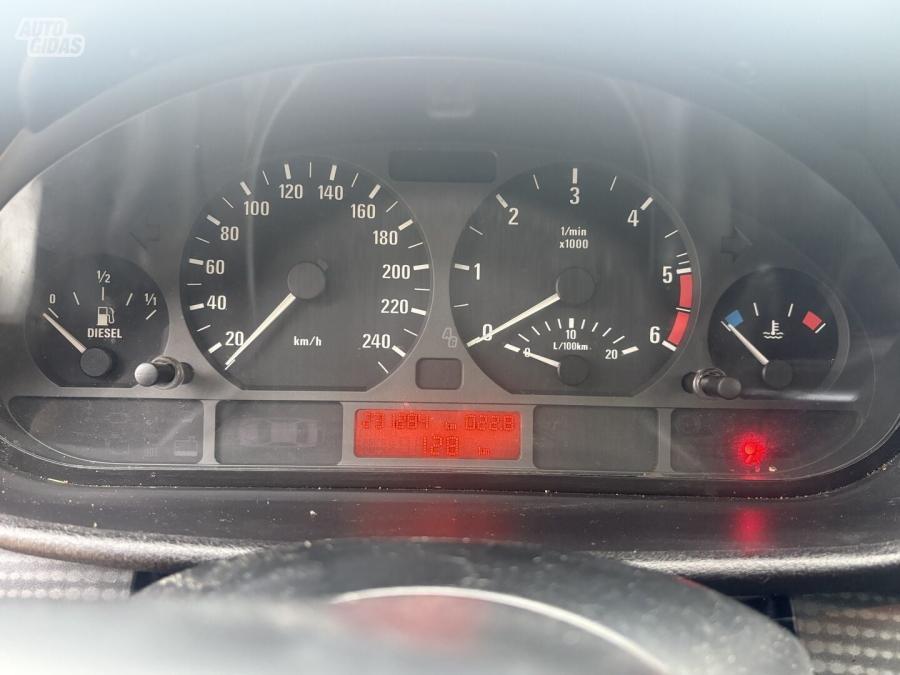 Grey BMW 320 2004 in Varena, with an engine capacity of 2.00 L and mileage of 231 thousand km for 1200 €, photo 13 on AUTOMOTO.COM.LV