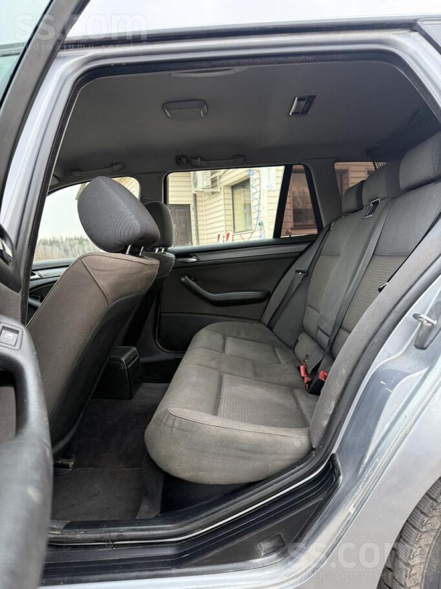 Pelēks BMW 320 2004 Tukums, ar dzinēja tilpumu 2.00 L un nobraukumu 378 tūkst. km par 2690 €, foto 19 vietnē AUTOMOTO.COM.LV