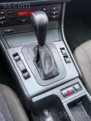 Pelēks BMW 320 2004 Tukums, ar dzinēja tilpumu 2.00 L un nobraukumu 378 tūkst. km par 2690 €, foto 26 vietnē AUTOMOTO.COM.LV