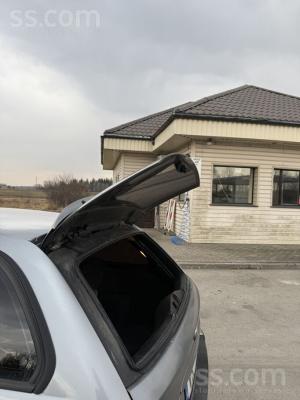 Pelēks BMW 320 2004 Tukums, ar dzinēja tilpumu 2.00 L un nobraukumu 378 tūkst. km par 2690 €, foto 30 vietnē AUTOMOTO.COM.LV