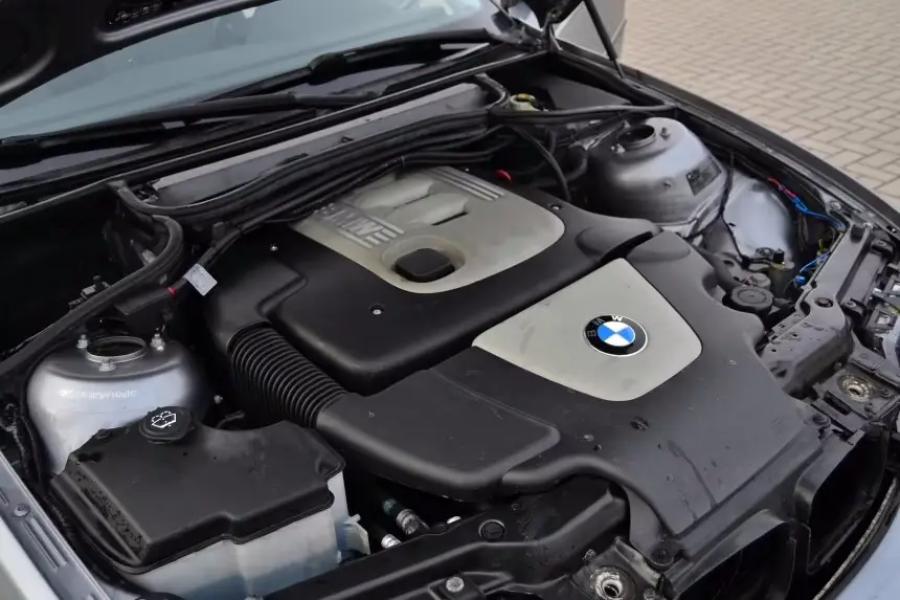 Pelēks BMW 320 2004 Jēkabpils, ar dzinēja tilpumu 2.00 L un nobraukumu 219 tūkst. km par 3150 €, foto 9 vietnē AUTOMOTO.COM.LV