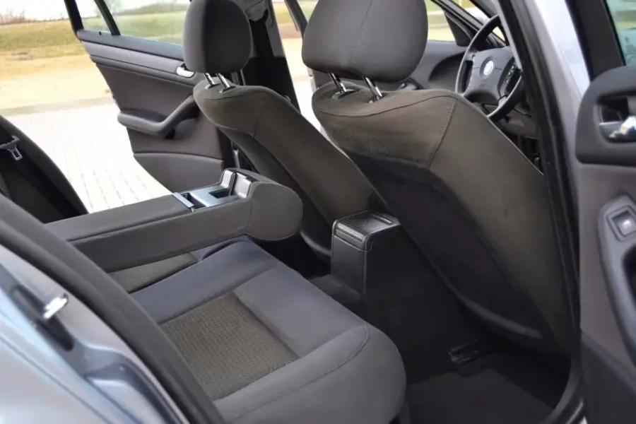 Pelēks BMW 320 2004 Jēkabpils, ar dzinēja tilpumu 2.00 L un nobraukumu 219 tūkst. km par 3150 €, foto 13 vietnē AUTOMOTO.COM.LV