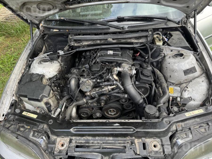 Pelēks BMW 320 2004 Tukums, ar dzinēja tilpumu 2.00 L un nobraukumu 295 tūkst. km par 665 €, foto 14 vietnē AUTOMOTO.COM.LV
