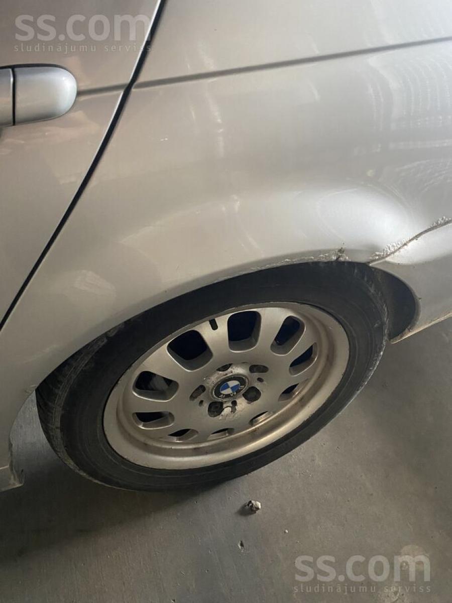 Grey BMW 320 2004 in Riga, with an engine capacity of 2.00 L and mileage of 364 thousand km for 1000 €, photo 9 on AUTOMOTO.COM.LV