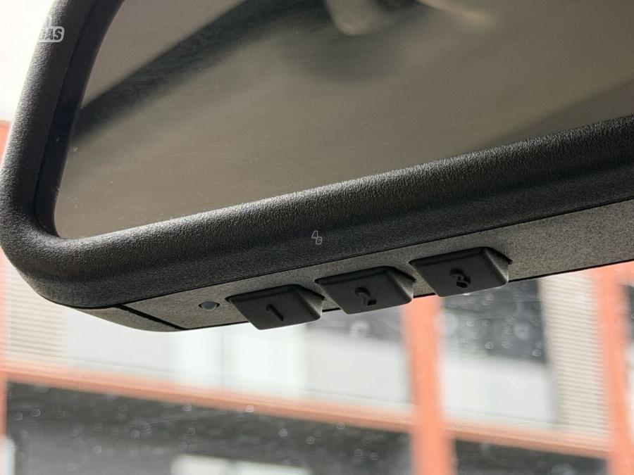 Pelēks BMW 320 2004 Viļņa, ar dzinēja tilpumu 2.00 L un nobraukumu 323 tūkst. km par 1850 €, foto 15 vietnē AUTOMOTO.COM.LV